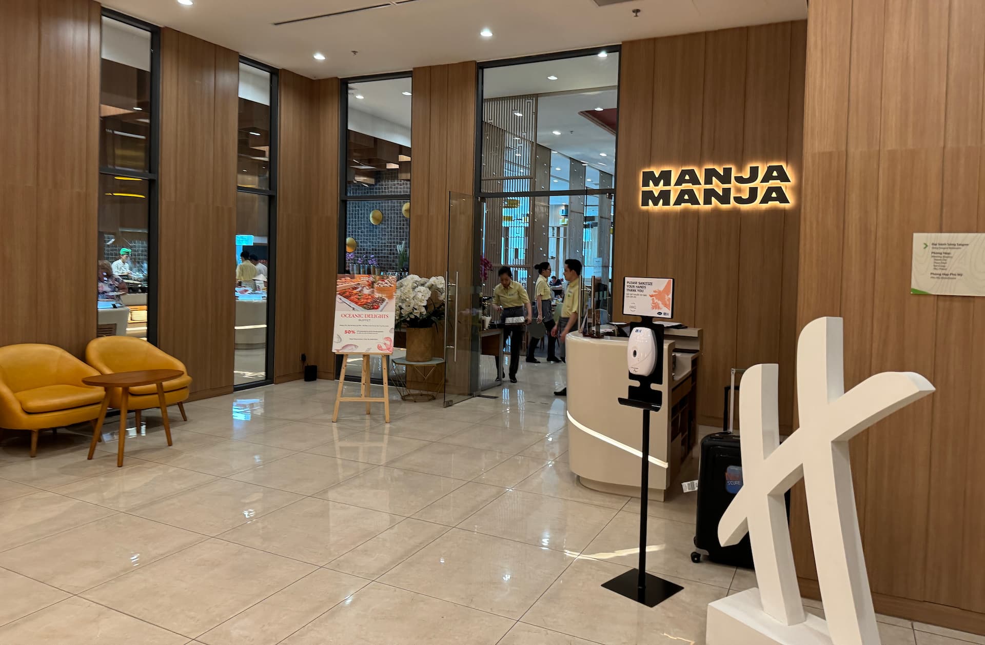 【宿泊レビュー】ホリデイ・イン & スイーツ サイゴン エアポート