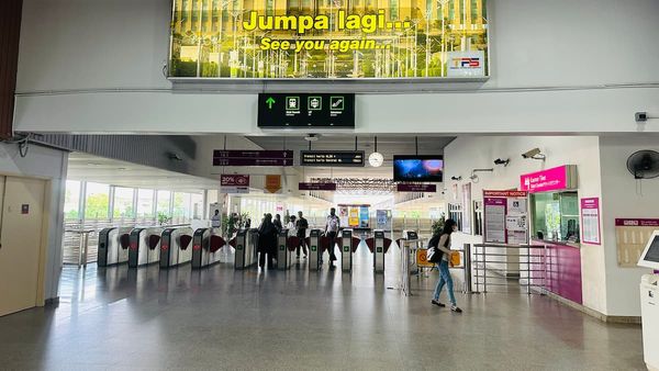 【MRT+KLIAトランジット】クアラルンプール国際空港に行く一番安い方法のひとつ